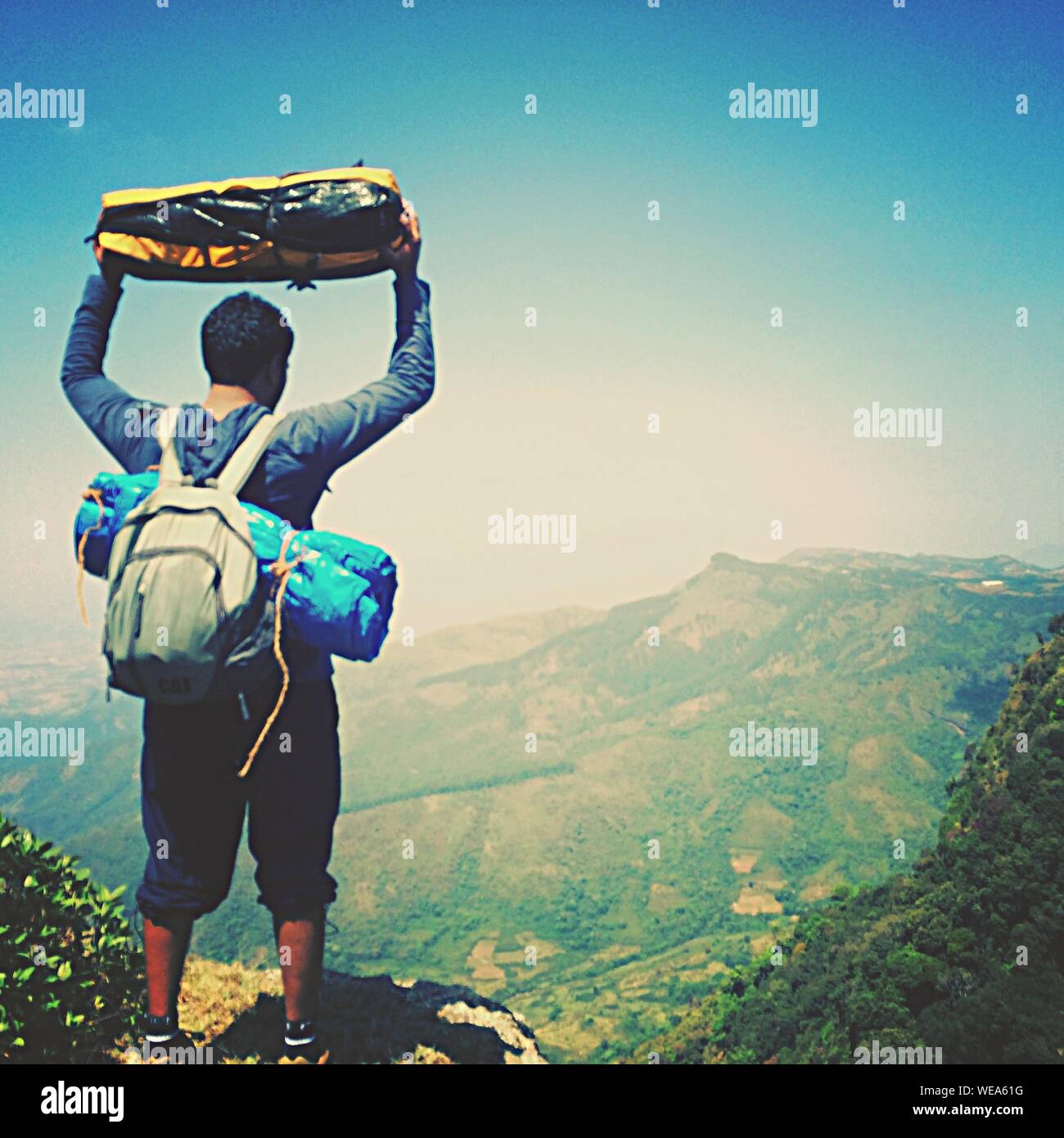 Lifting bags hi-res stock photography and images - Alamy