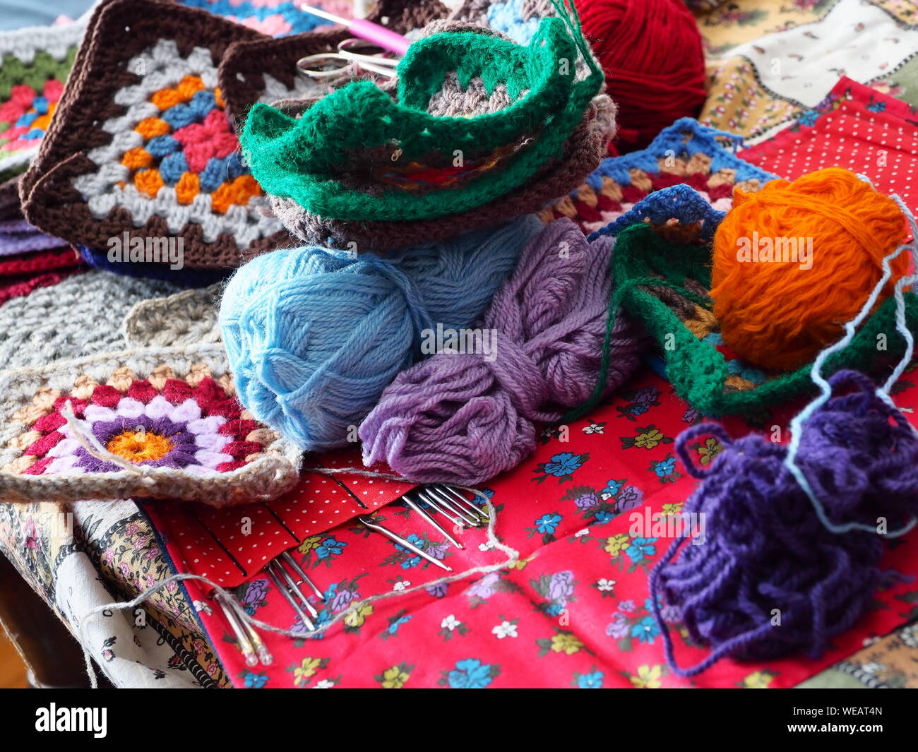 Knitting Equipment Stock Photos & Knitting Equipment Stock Images - Alamy