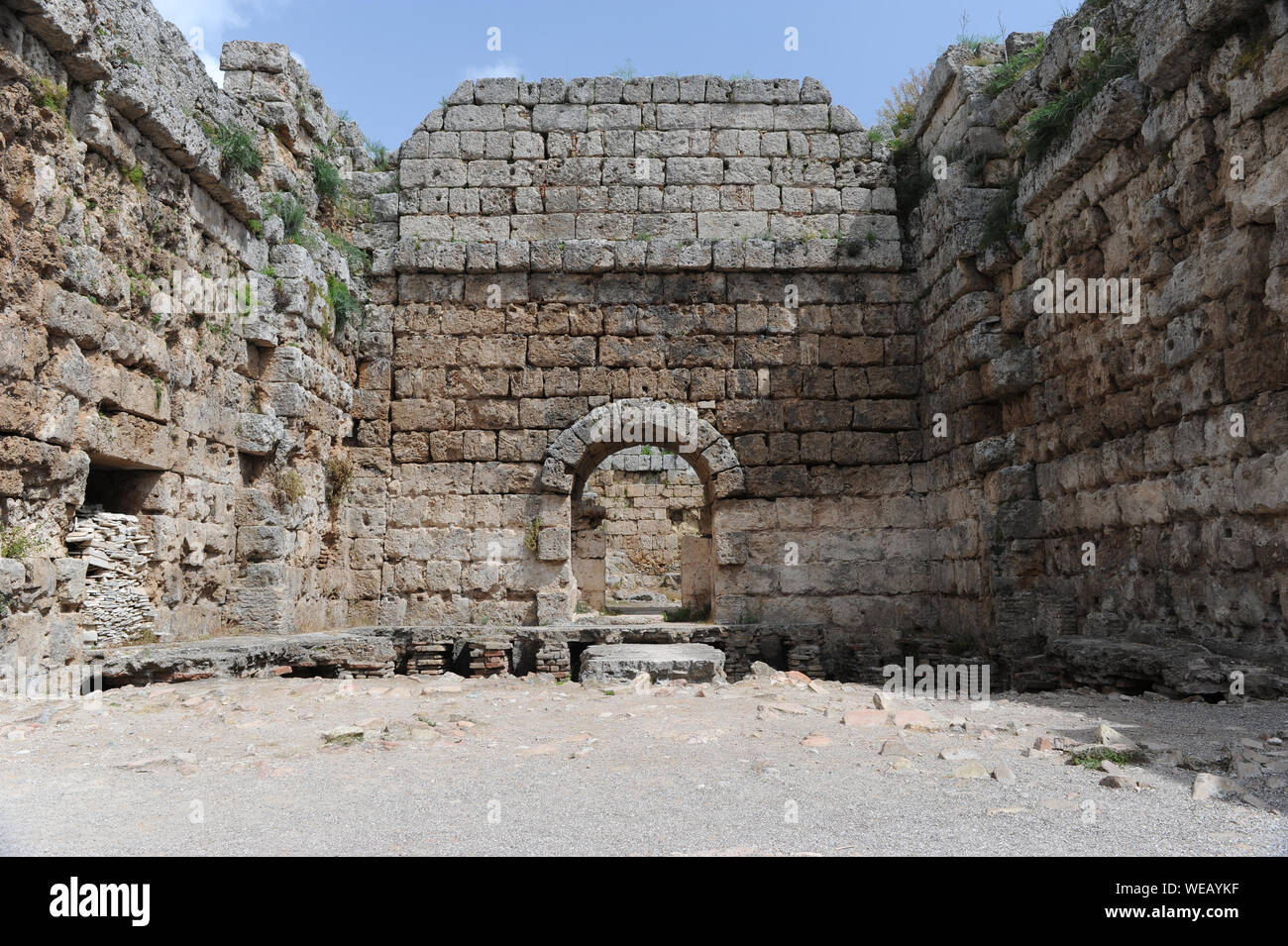 Old walls ruins hi-res stock photography and images - Alamy