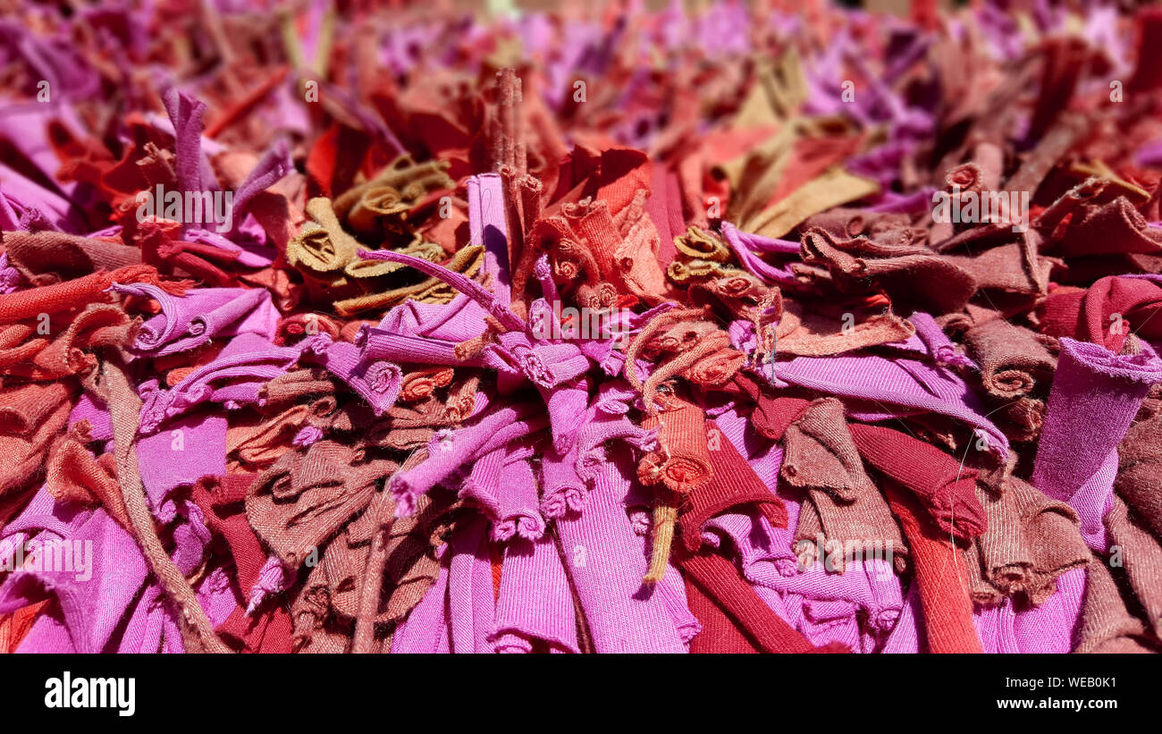 Fabric pieces hi-res stock photography and images - Alamy