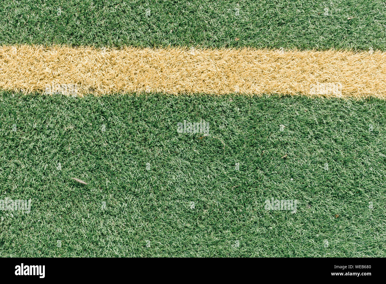 Straight yellow hi-res stock photography and images - Alamy