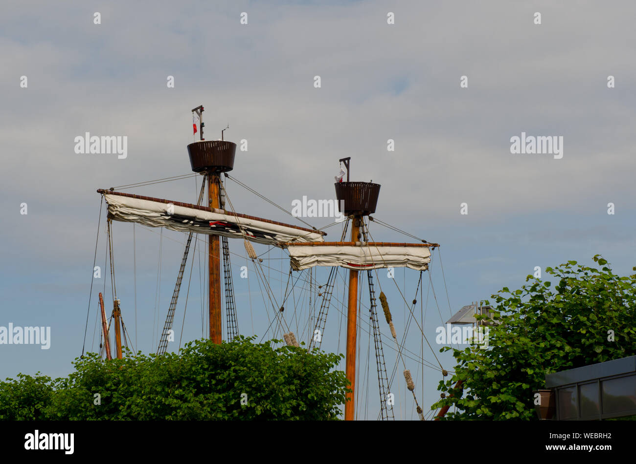 Ship lookout hi-res stock photography and images - Alamy