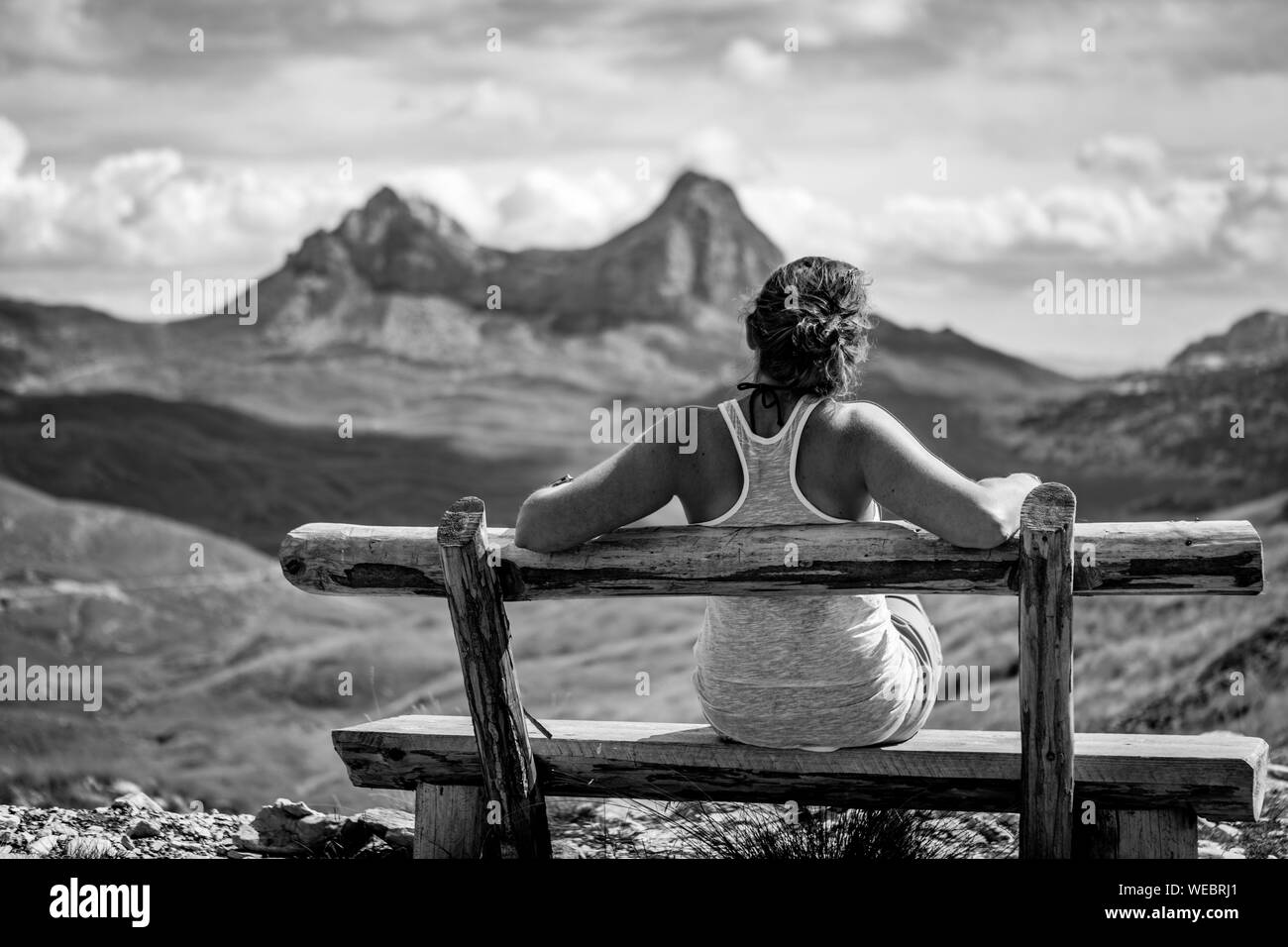 Front view sitting hi-res stock photography and images - Alamy