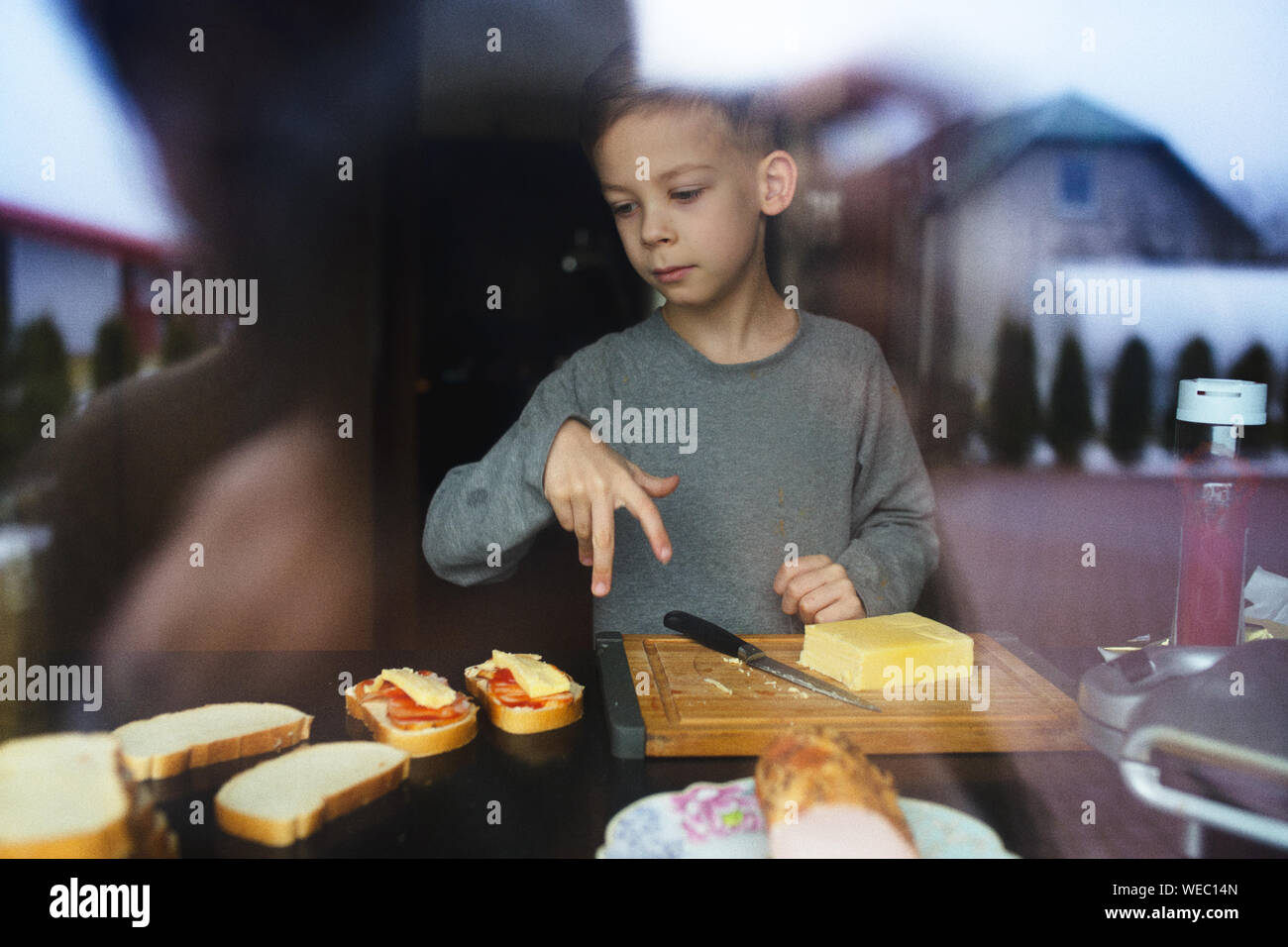 Sandwich window hi-res stock photography and images - Alamy