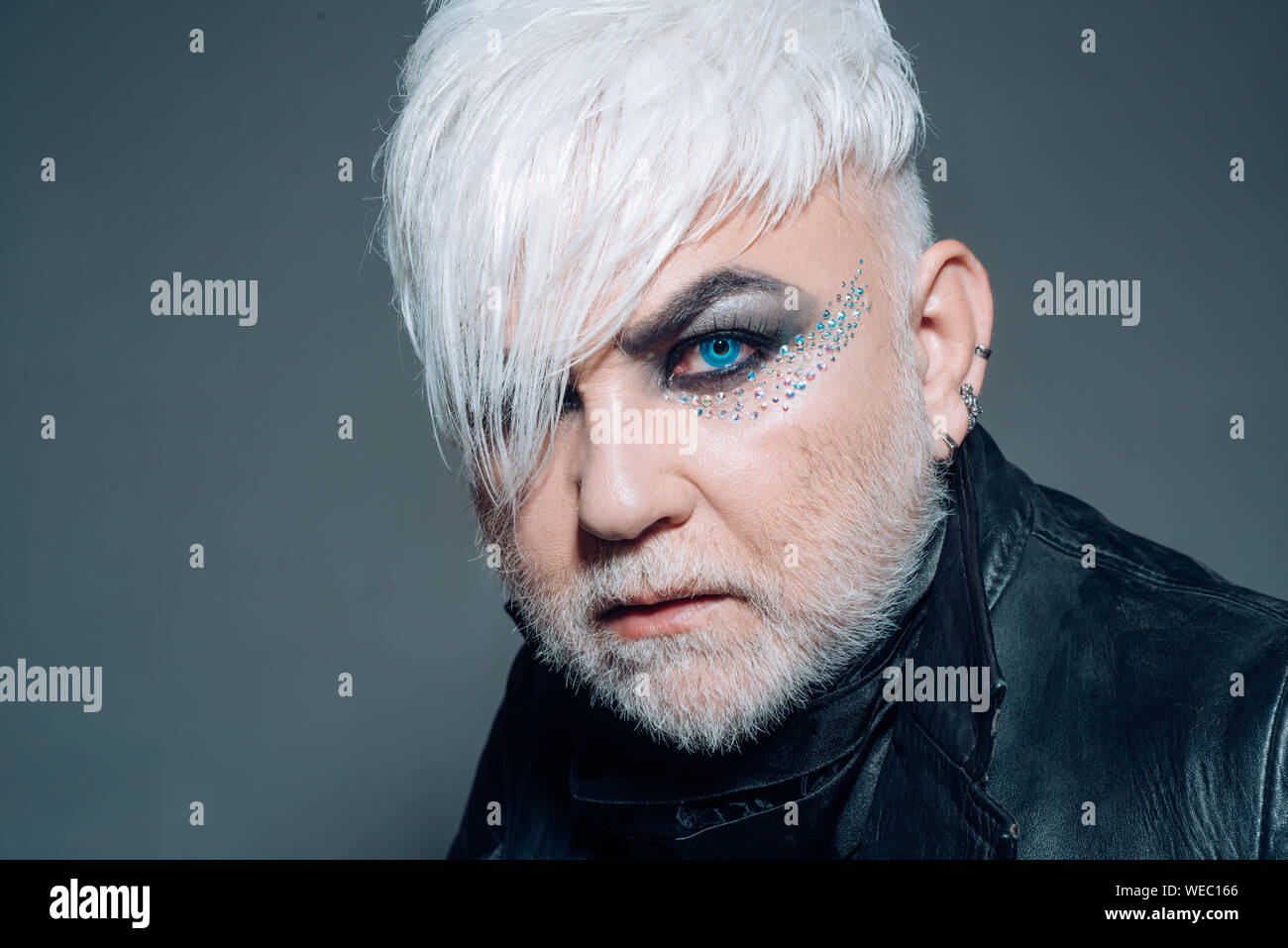 Bearded transvestite hi-res stock photography and images - Alamy