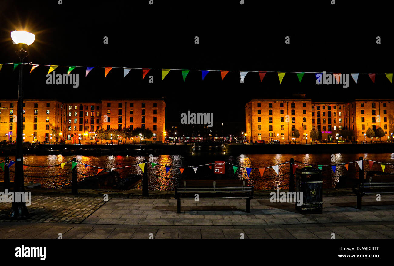 Docks liverpool black and white hi-res stock photography and images - Alamy