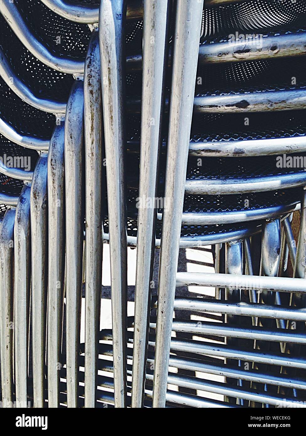 Metal chairs hi-res stock photography and images - Alamy
