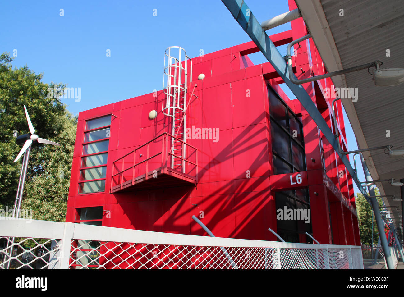 pavilion in the park of la villette in paris (france Stock Photo - Alamy