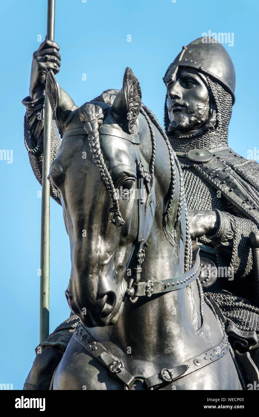 Equestrian statue hi-res stock photography and images - Alamy