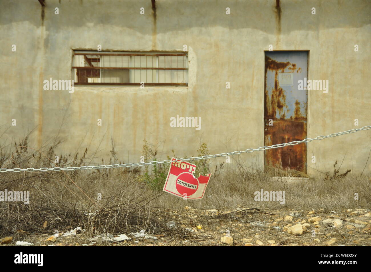 Chain house hi-res stock photography and images - Alamy