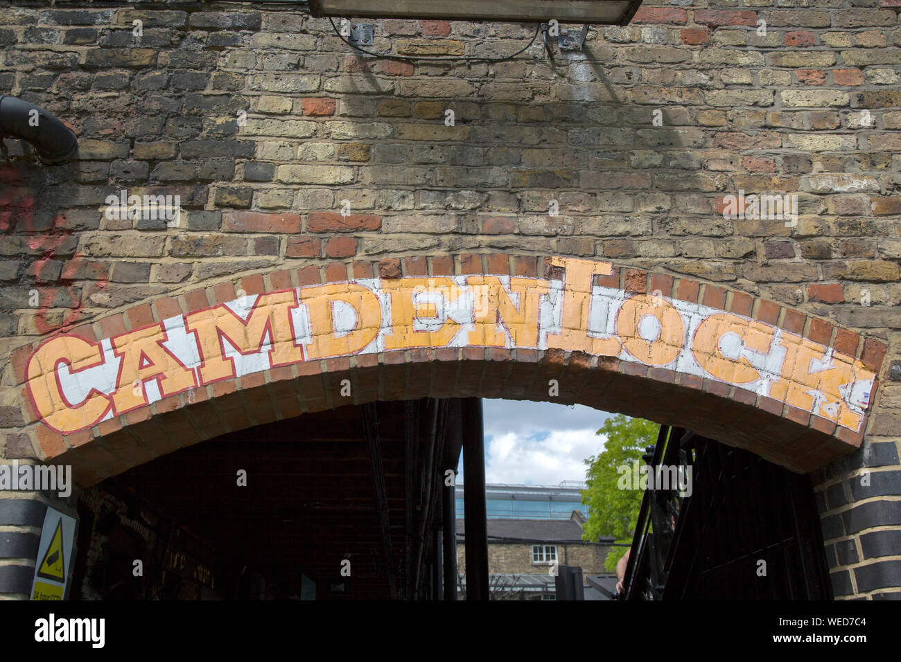 Camden lock sign hi-res stock photography and images - Alamy
