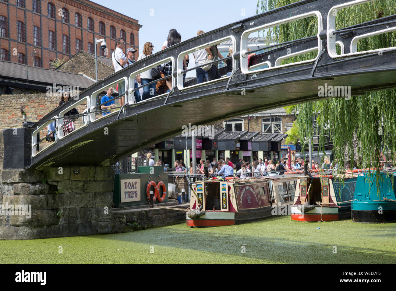 Bridge camden london hi-res stock photography and images - Alamy