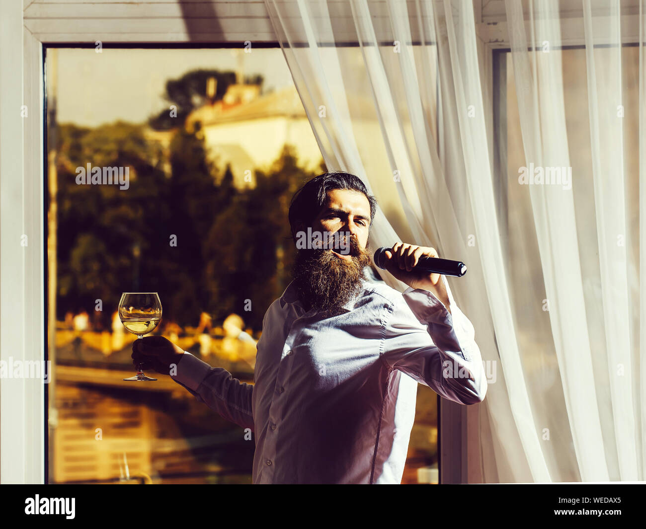 bearded man with lush beard Stock Photo - Alamy