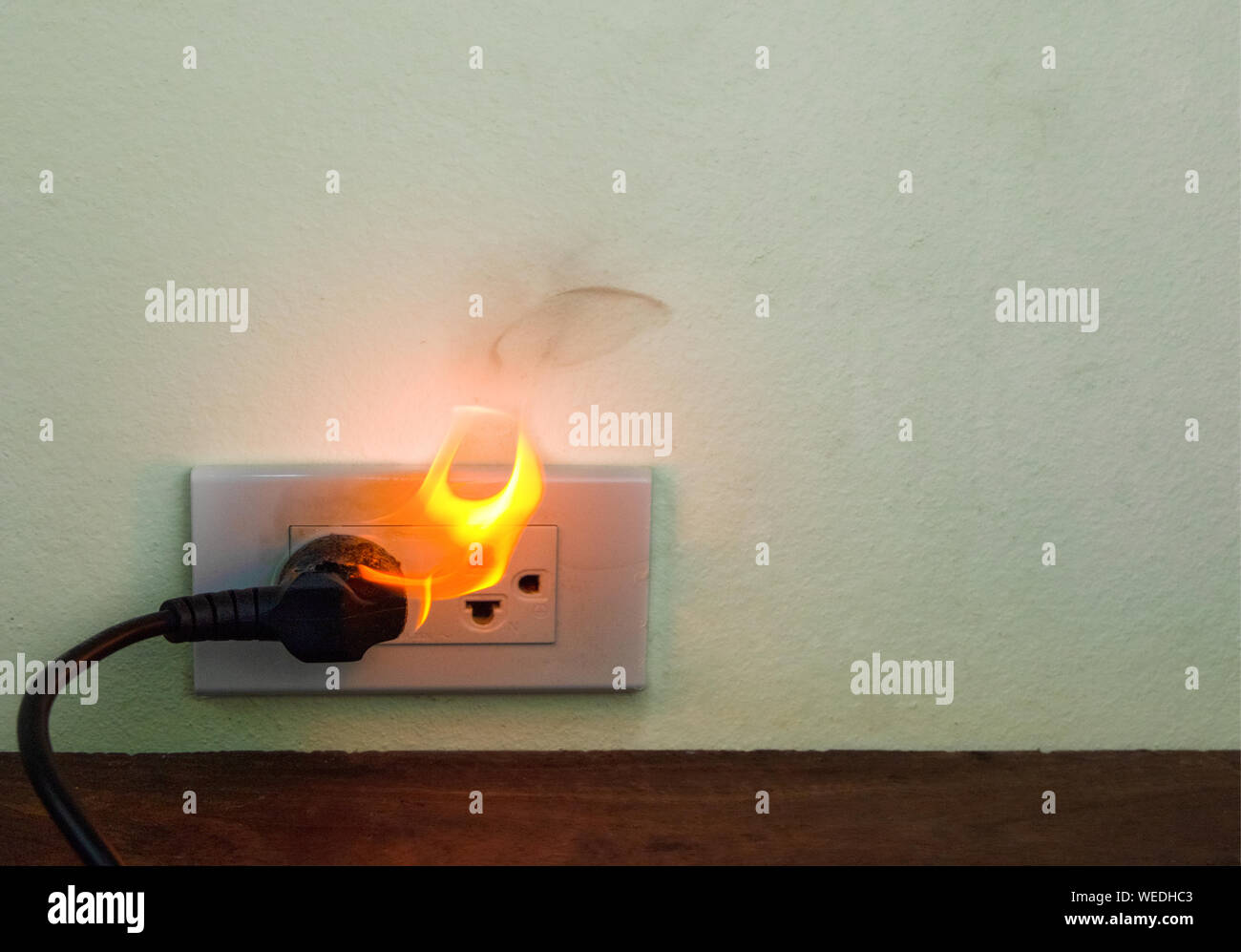 On fire electric wire plug Receptacle wall partition, Electric short ...