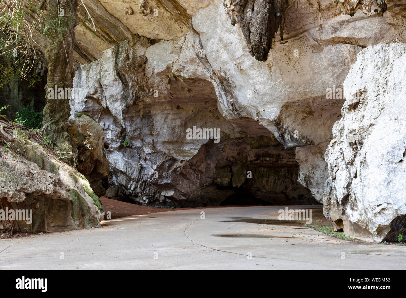 Structure cave wall texture hi-res stock photography and images - Alamy