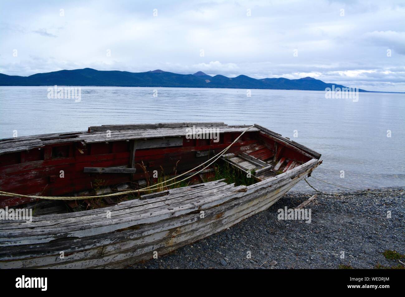 Abandoned rowboat on beach hi-res stock photography and images - Alamy