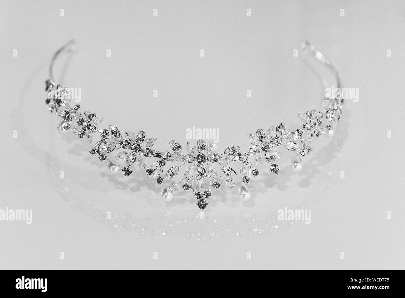 Diamond tiara hi-res stock photography and images - Alamy