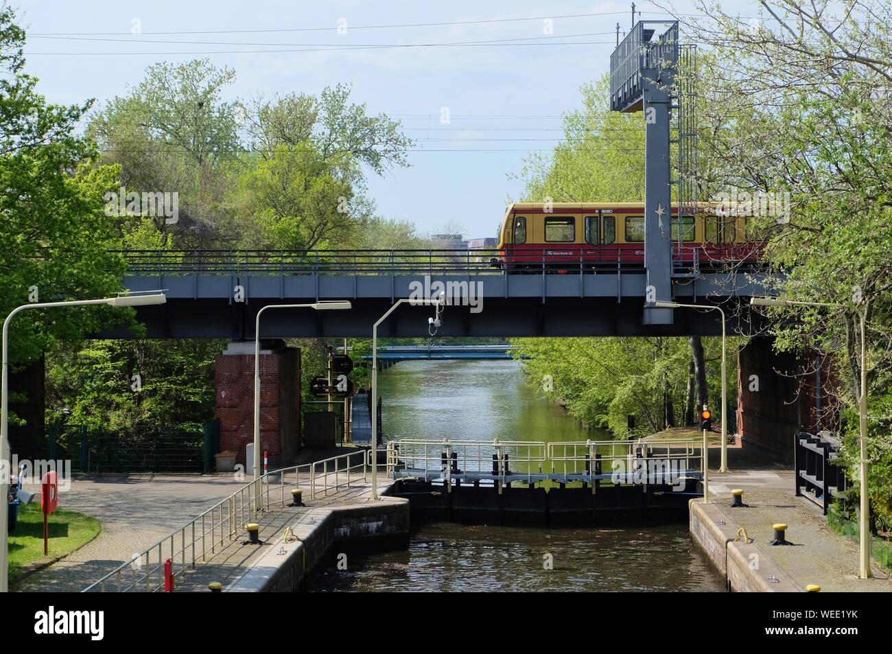Railway over canal hi-res stock photography and images - Alamy