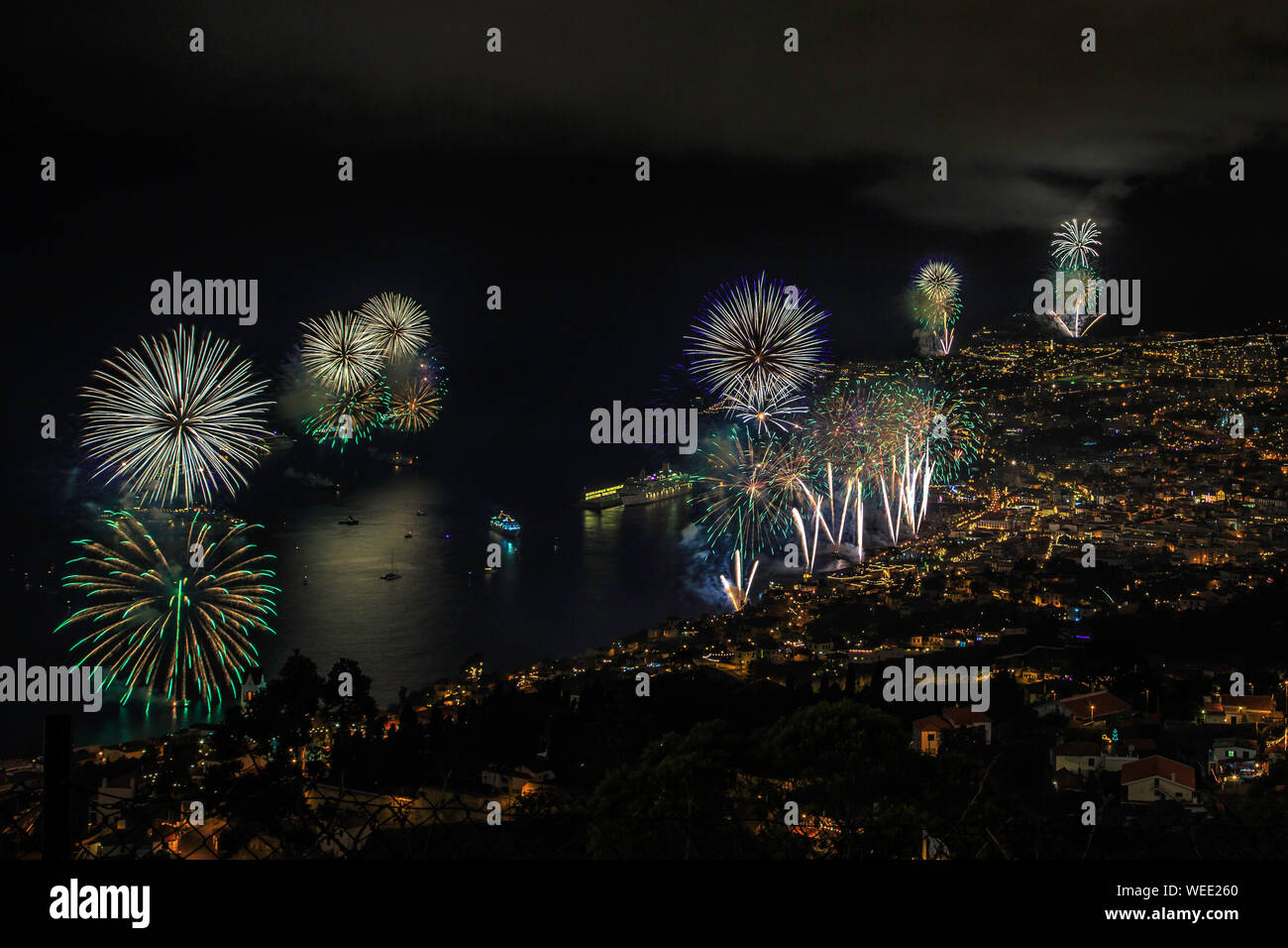 Cityscape madeira night hi-res stock photography and images - Alamy