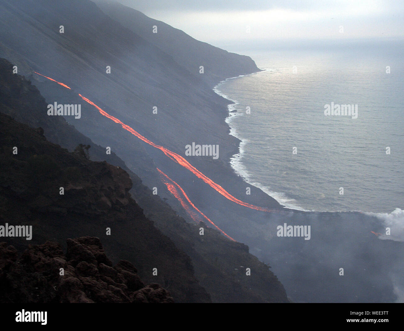 Stromboli volcano view hi-res stock photography and images - Alamy