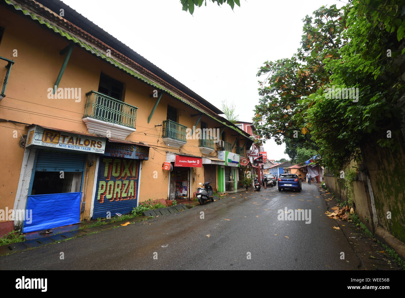 Goa road monsoon hi-res stock photography and images - Alamy