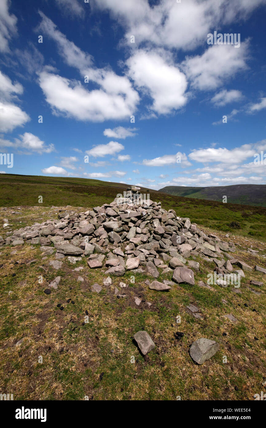 Cairn of stones hi-res stock photography and images - Alamy