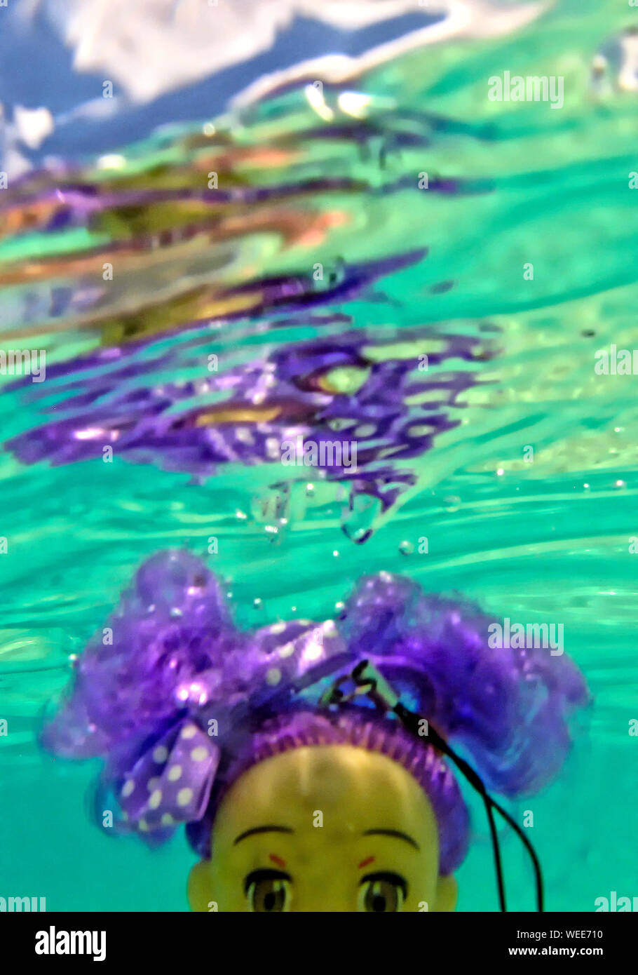 Sinking fast hi-res stock photography and images - Alamy