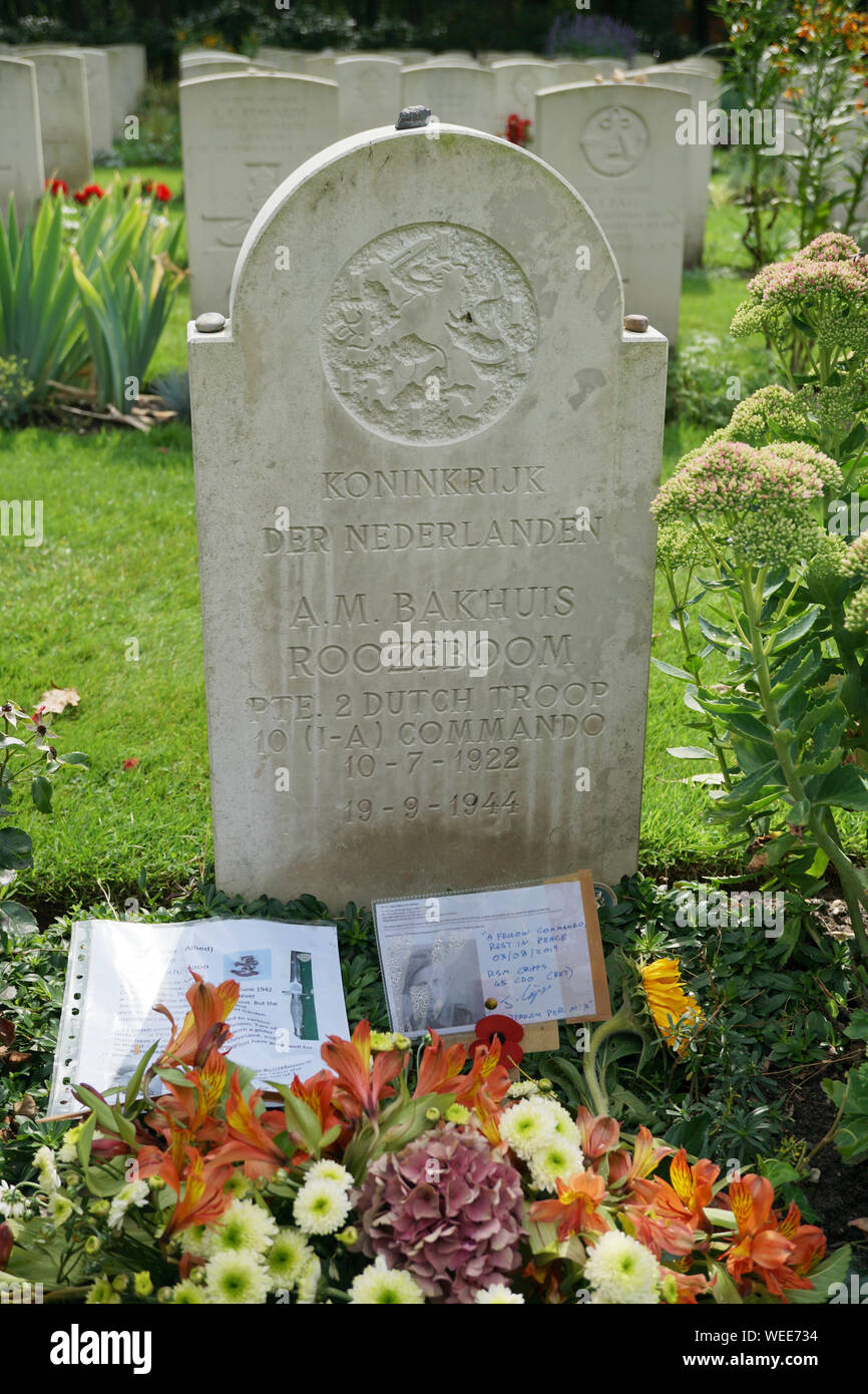 Headstones in Arnhem Oosterbeek Cemetery. Arnhem Netherlands Stock ...