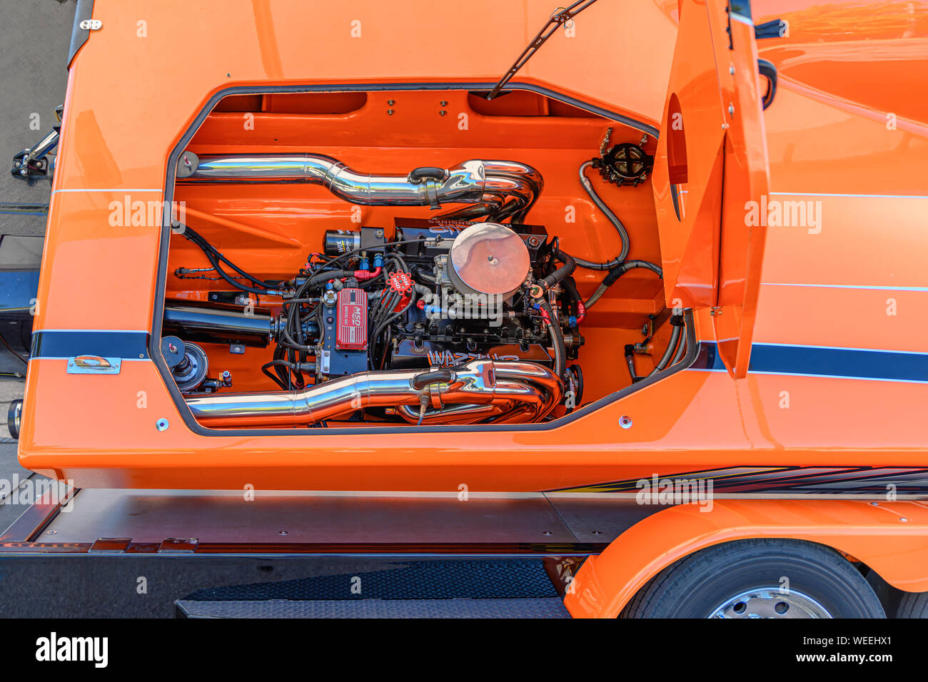 Offshore race boat hi-res stock photography and images - Alamy