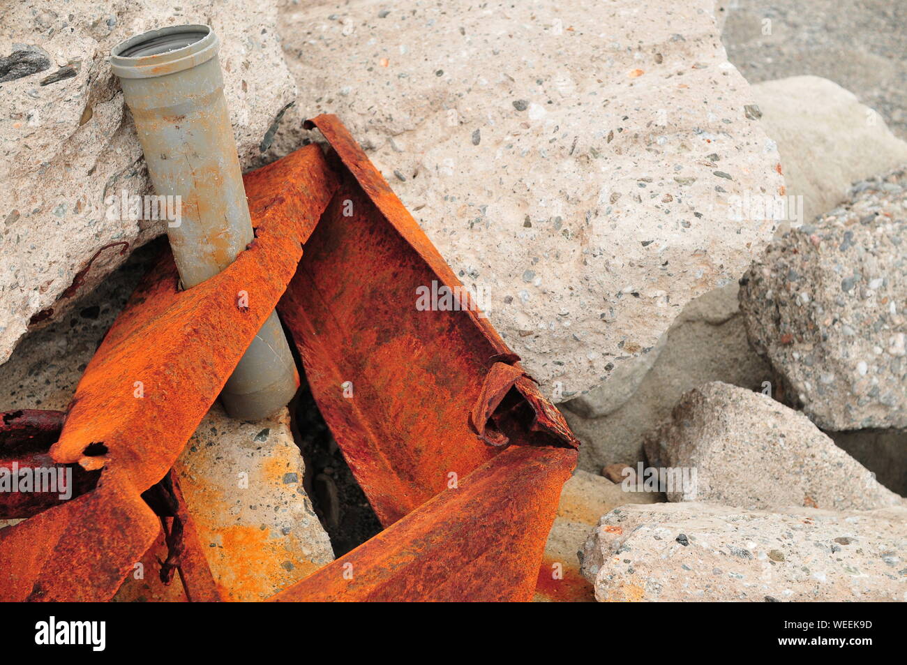 Tube scrap hi-res stock photography and images - Alamy