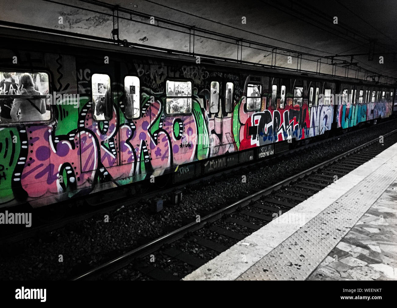 Graffiti metro hi-res stock photography and images - Alamy