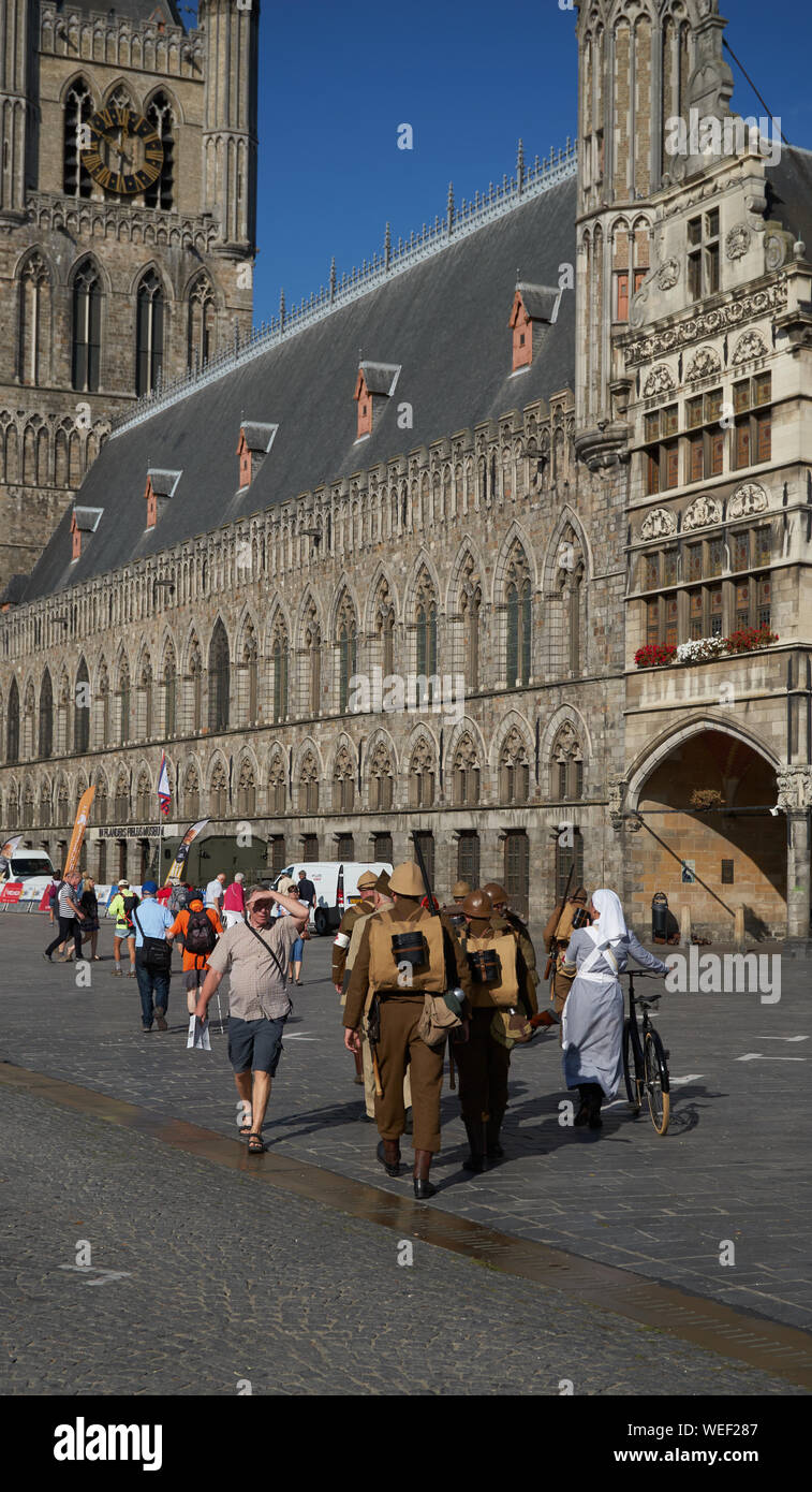 First world war uniforms hi-res stock photography and images - Alamy