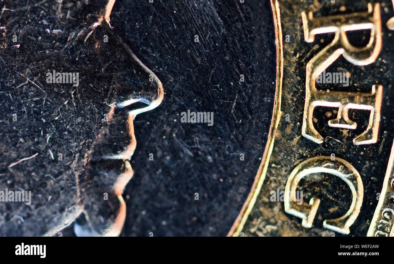 Closeup of the obverse side of the new british one coin designed by ...