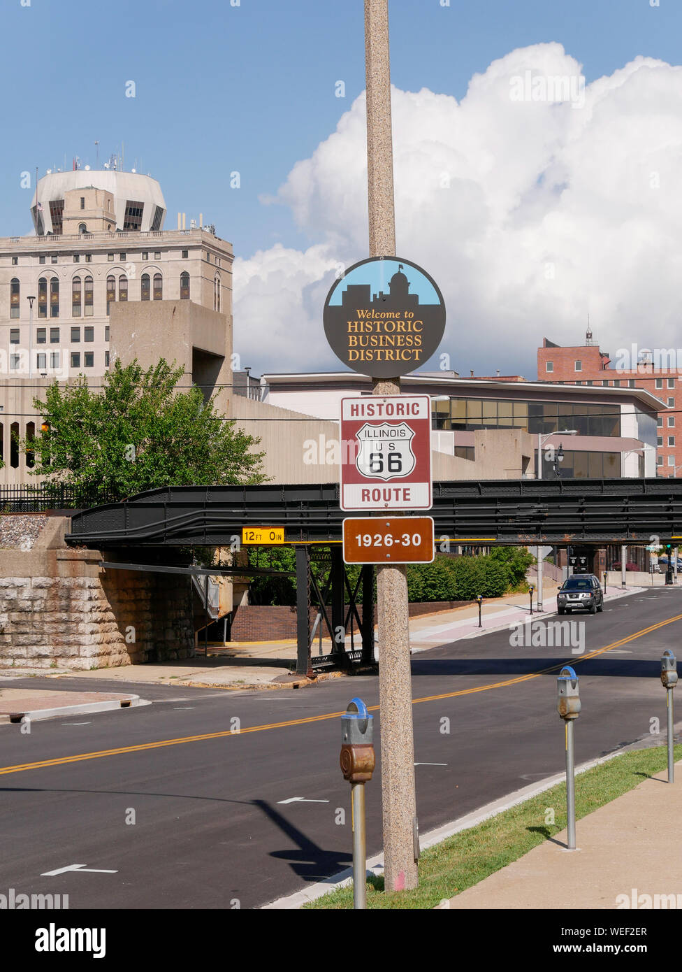 Historic U.S. Route 66 sign. Springfield, Illinois Stock Photo - Alamy