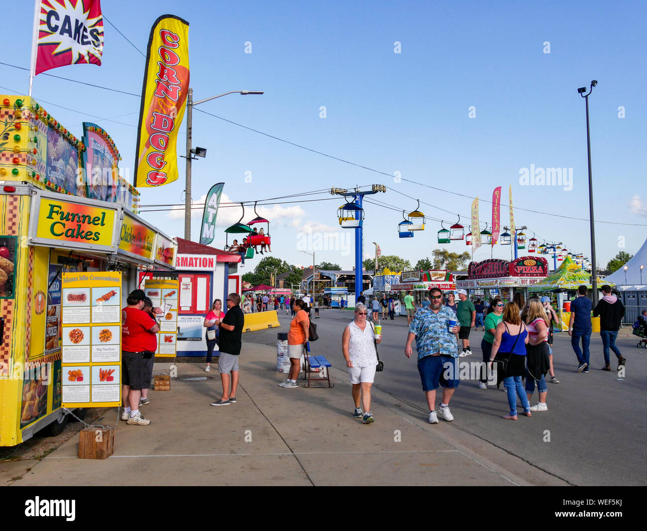 Illinois State Fair carnival midway. Springfield, Illinois Stock Photo ...