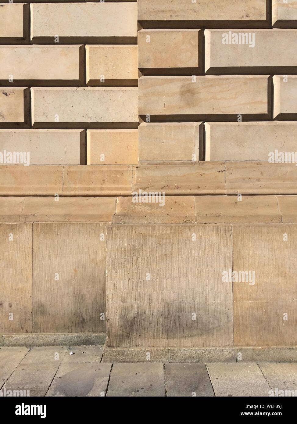 Building wall feature hi-res stock photography and images - Alamy