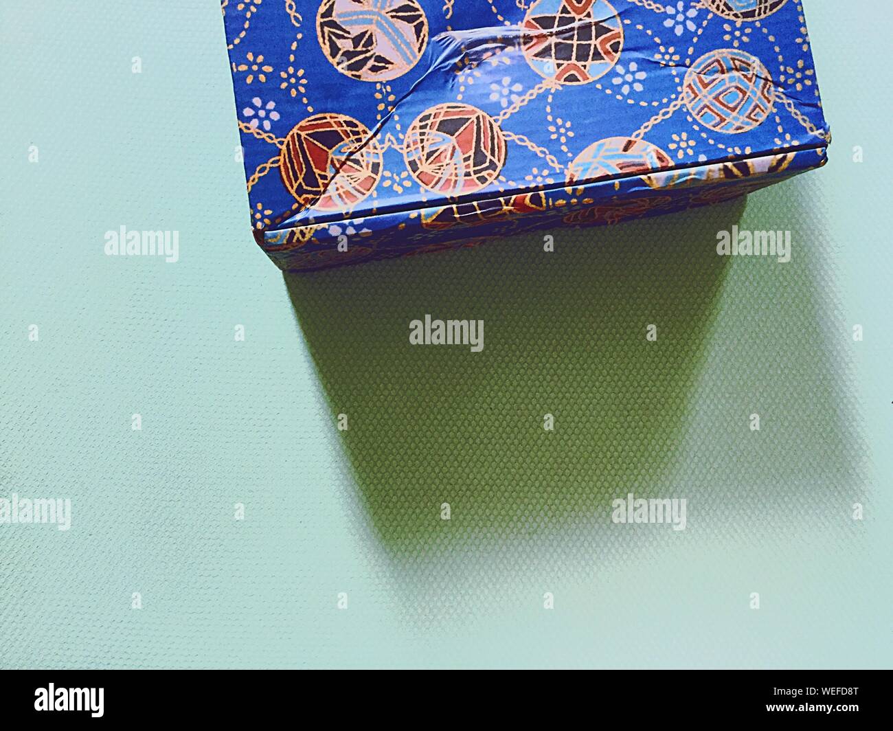 Above the box hi-res stock photography and images - Alamy