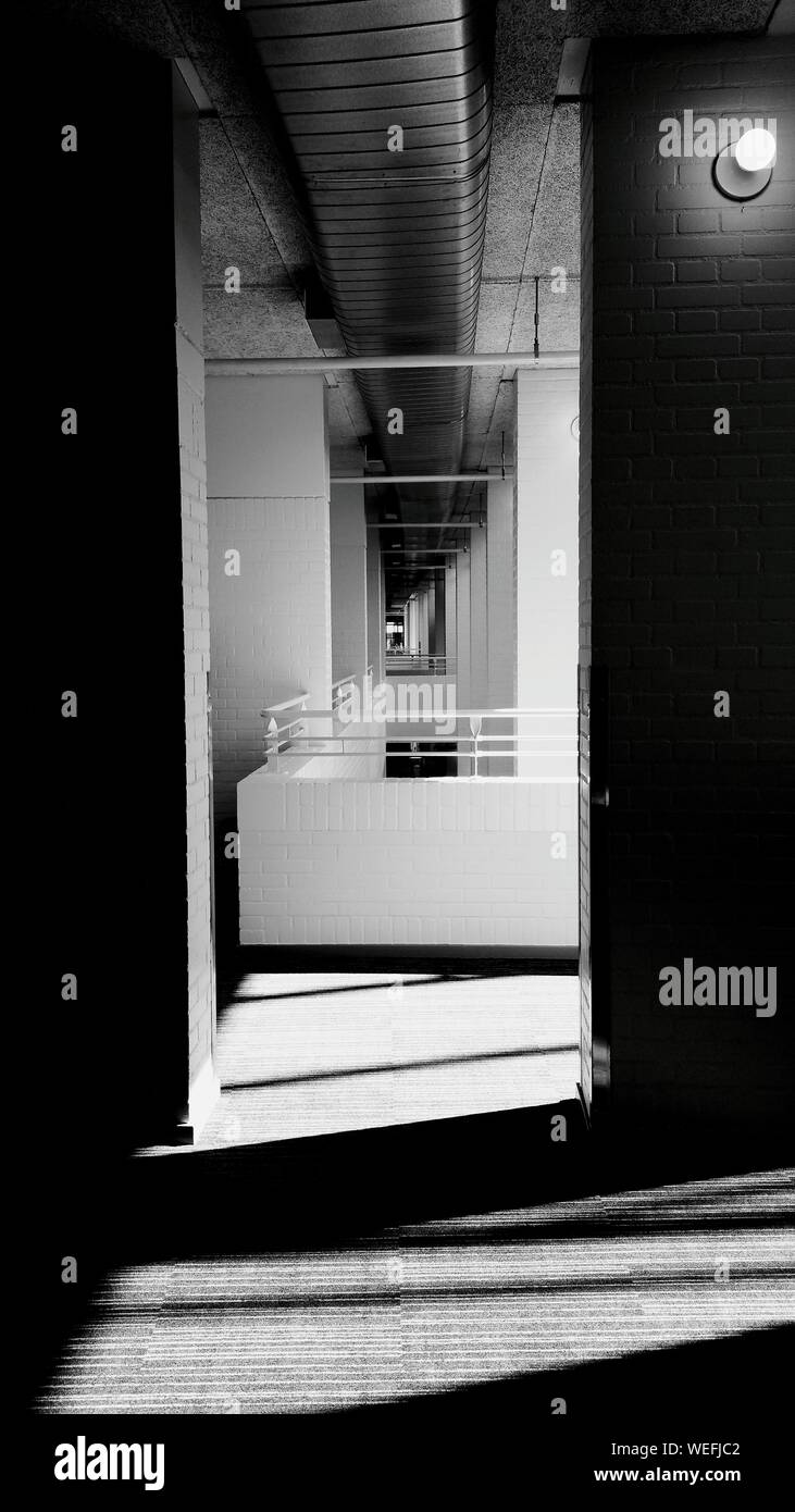 Air corridor hi-res stock photography and images - Alamy