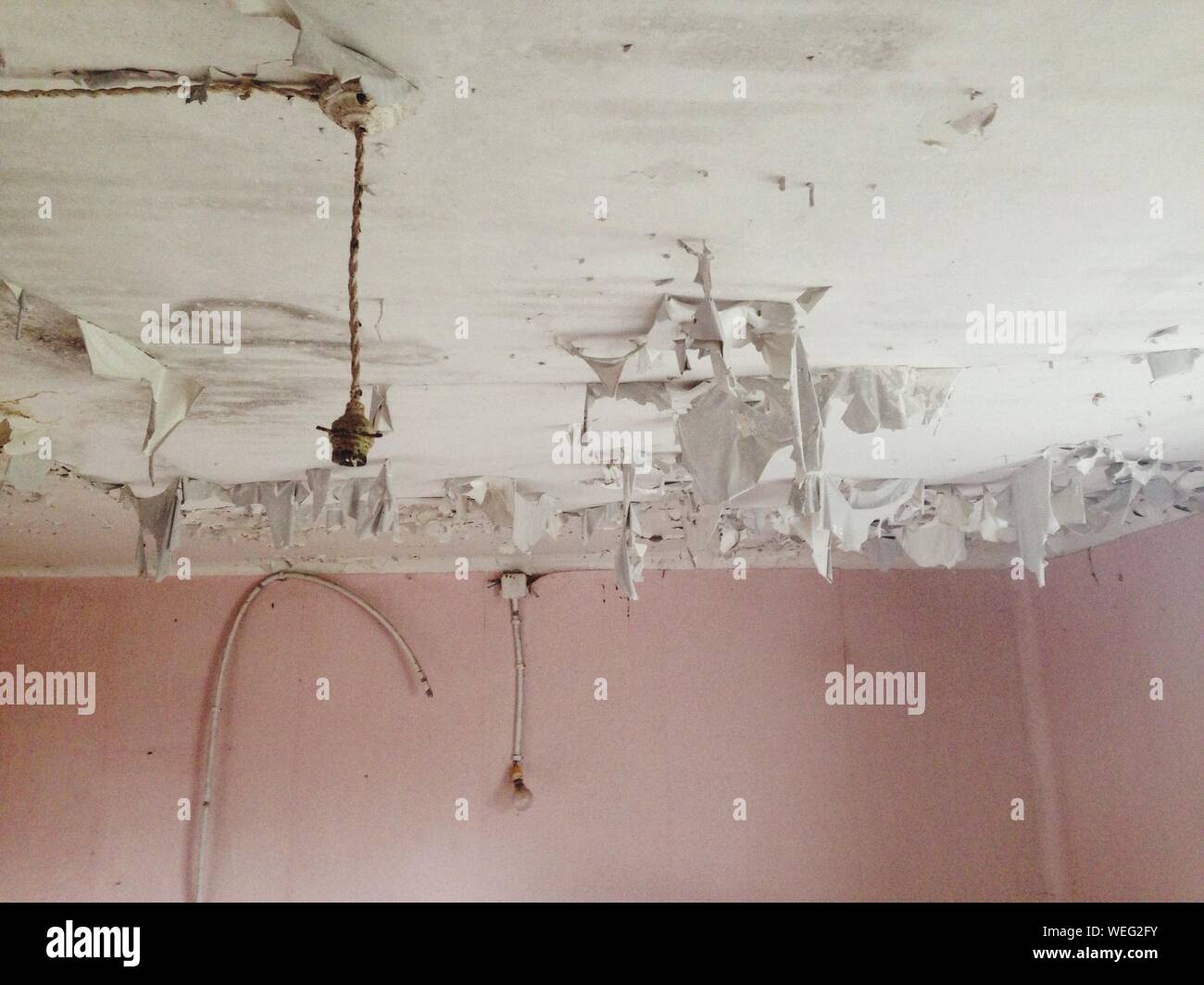 Bad ceiling hi-res stock photography and images - Alamy