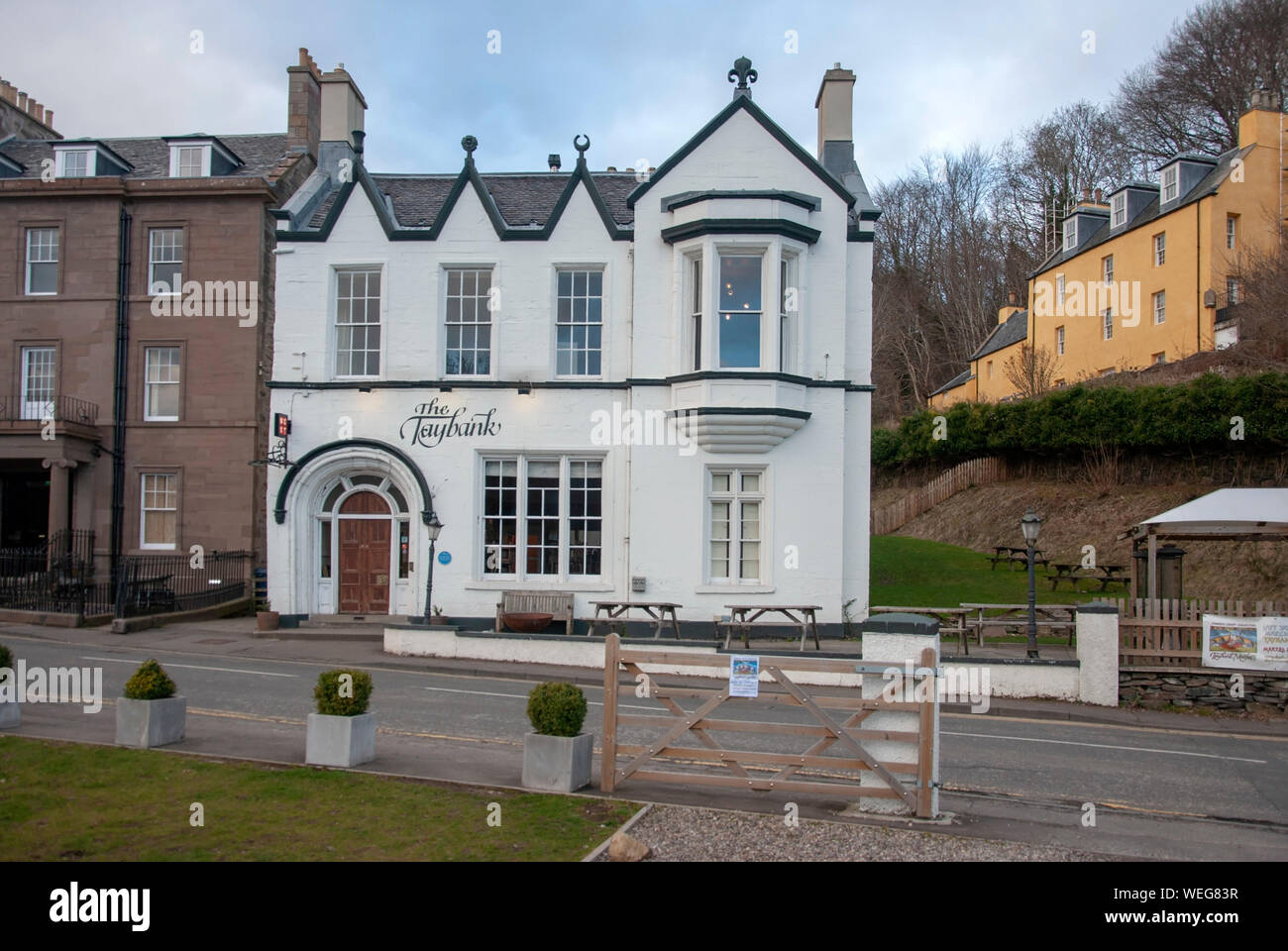 The taybank public house restaurant tay terrace dunkeld perthshi hi-res ...