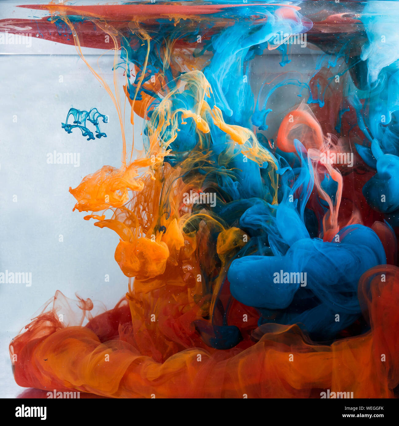 Smoke water hi-res stock photography and images - Alamy