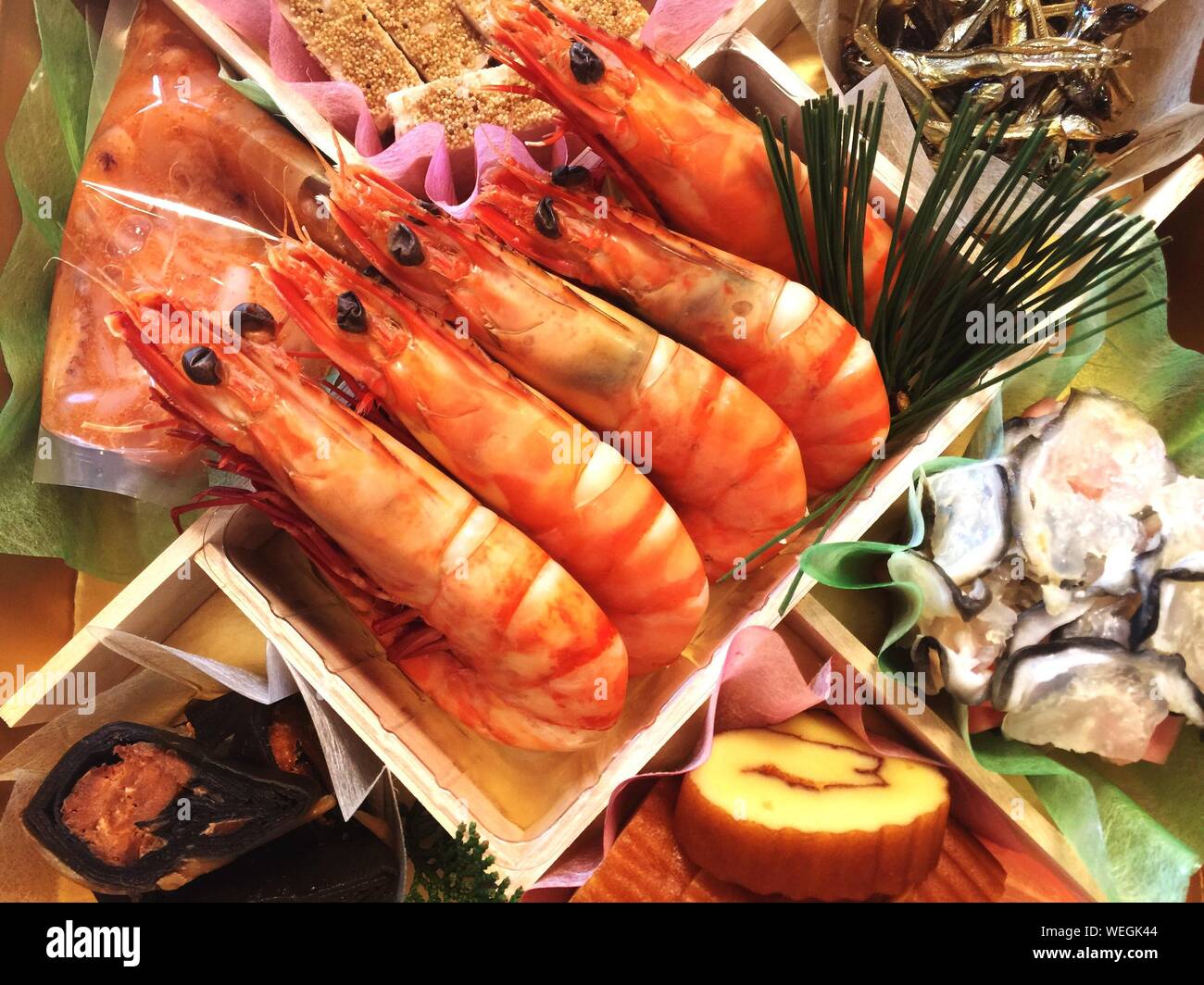 Prawn boxes hi-res stock photography and images - Alamy