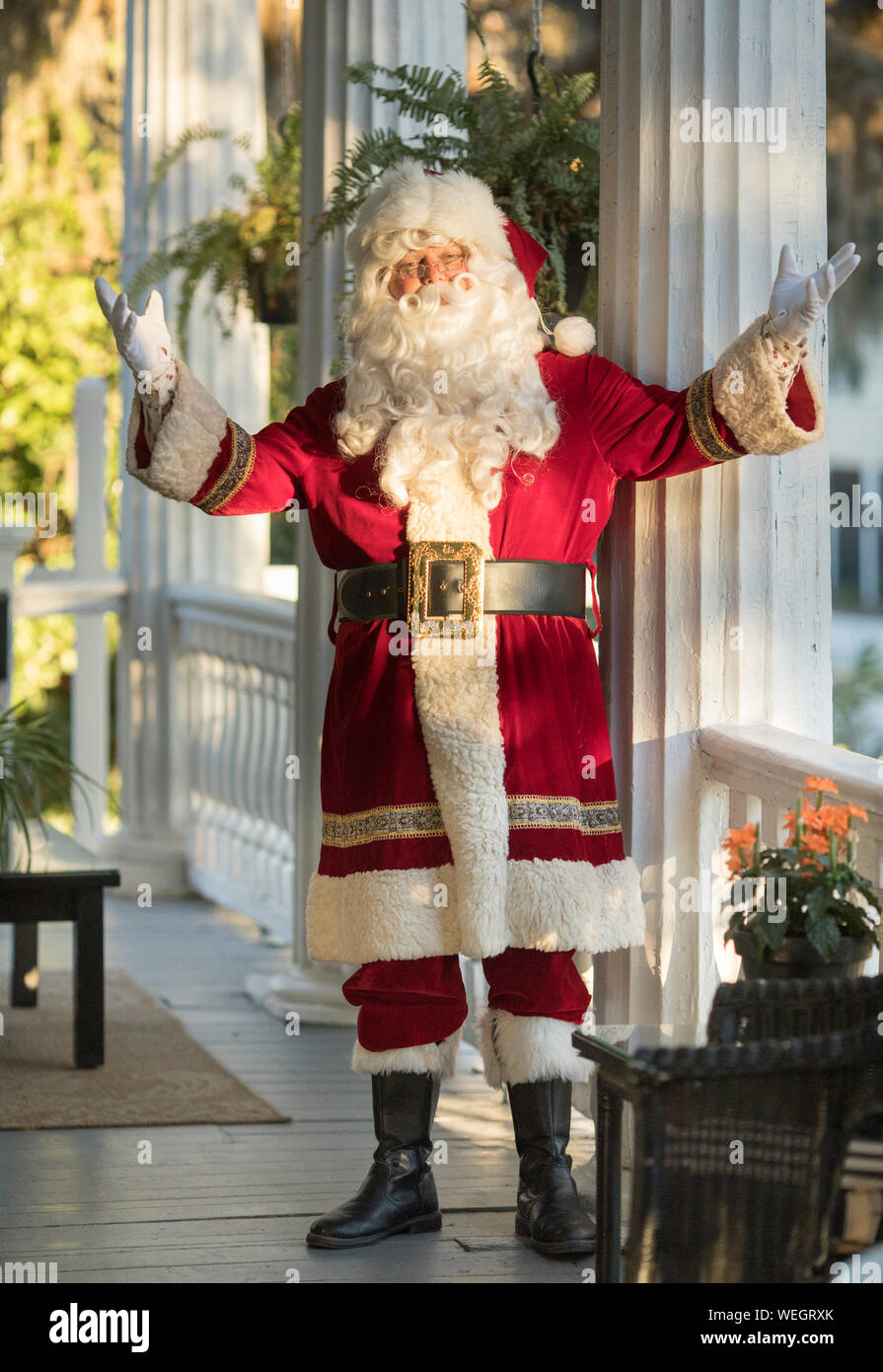 Full length portrait of traditional Santa Claus Stock Photo - Alamy