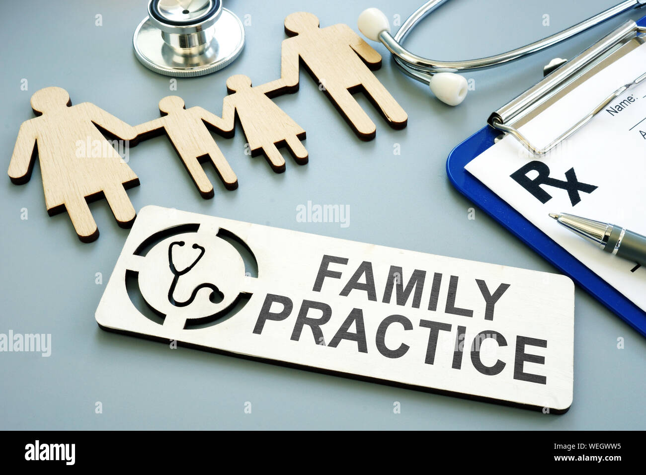 Family medical clinic hi-res stock photography and images - Alamy