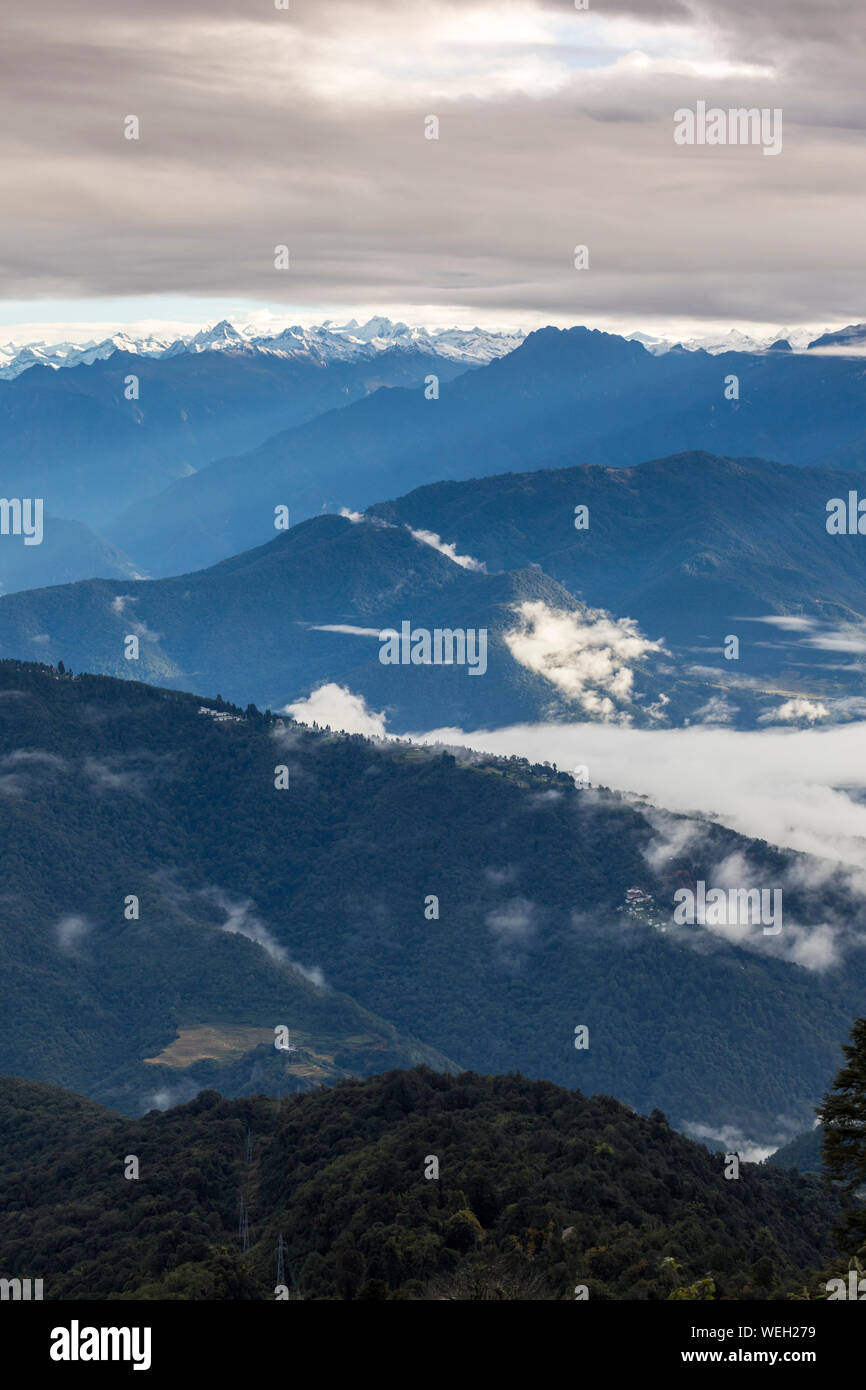 Mountains in Bhutan seen from Dochu La Stock Photo - Alamy