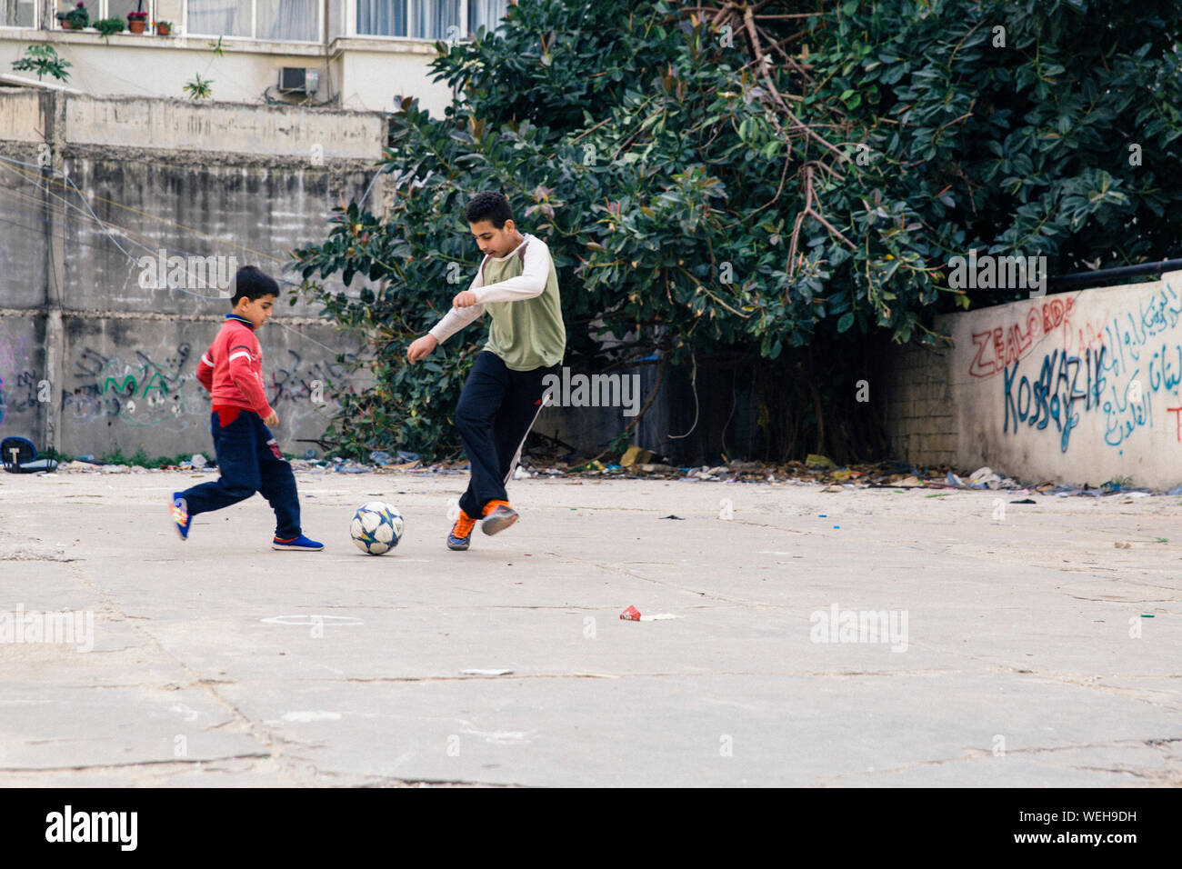 Group of boys in street hi-res stock photography and images - Alamy