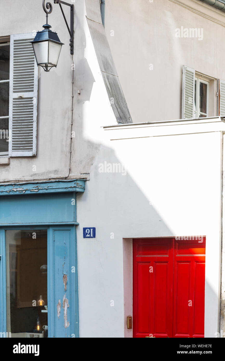 Paris window hi-res stock photography and images - Alamy