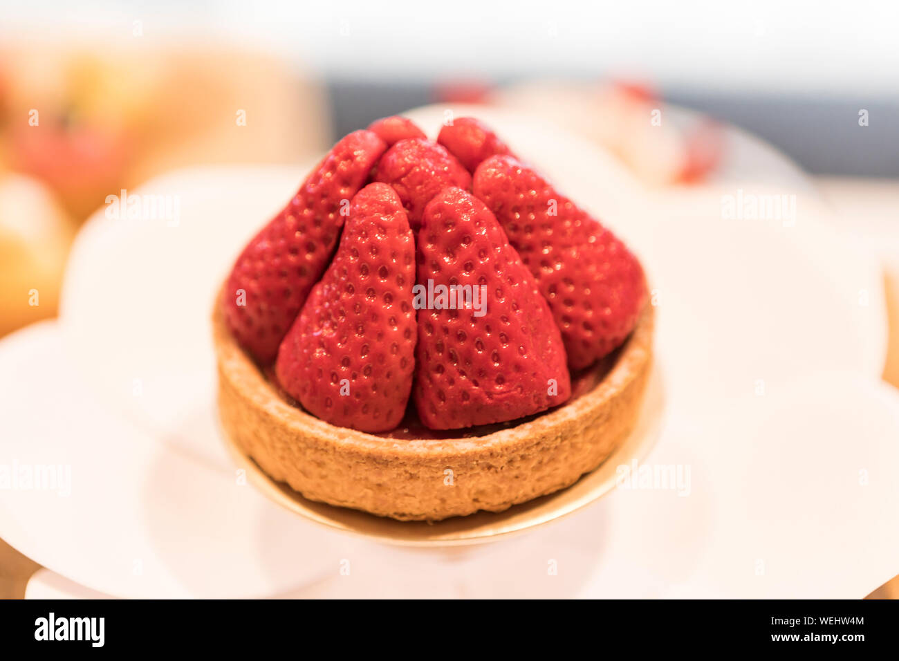 Strawberry tart in a Paris patisserie (bakery Stock Photo - Alamy