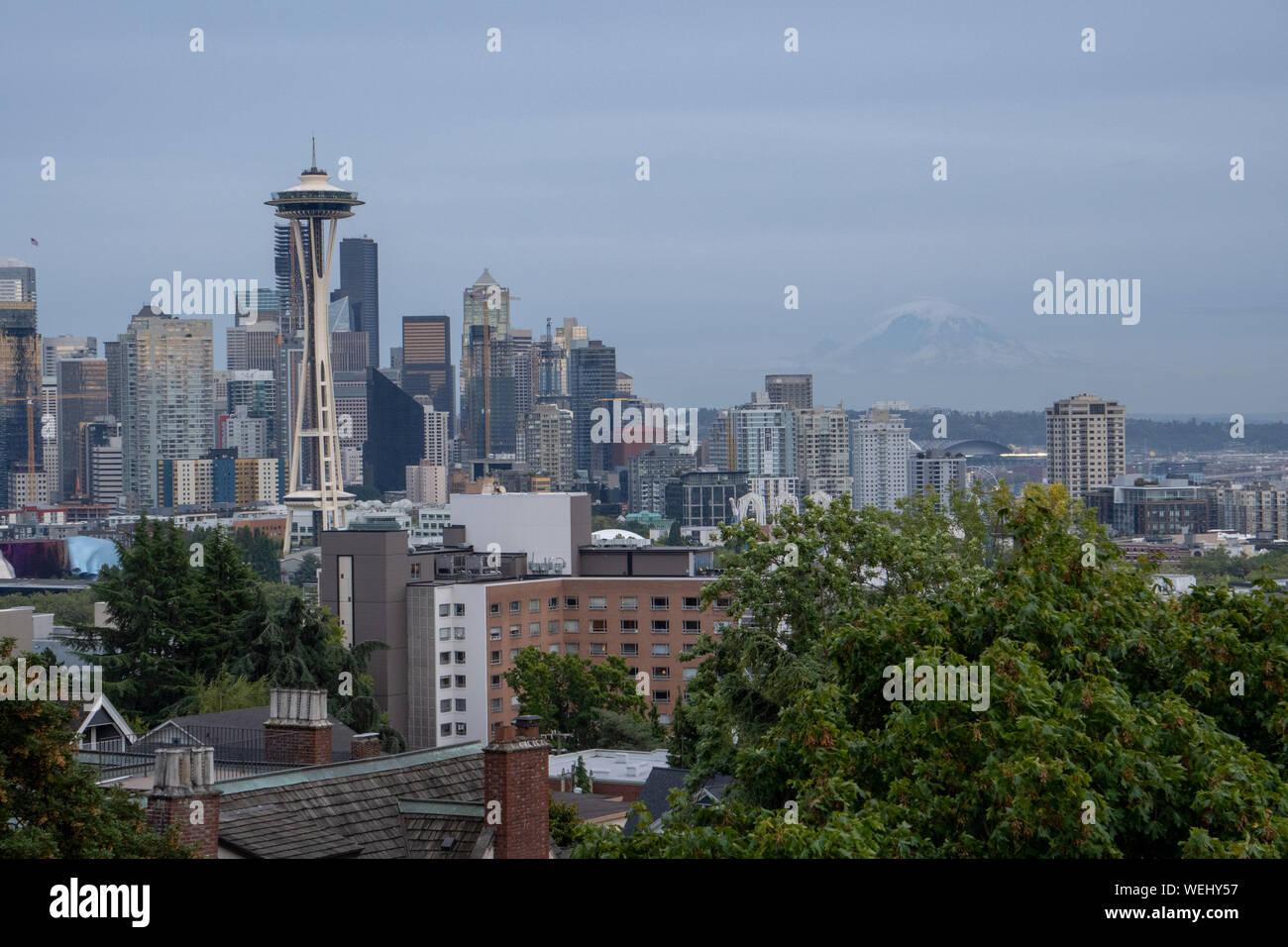 Queen anne seattle center hi-res stock photography and images - Alamy