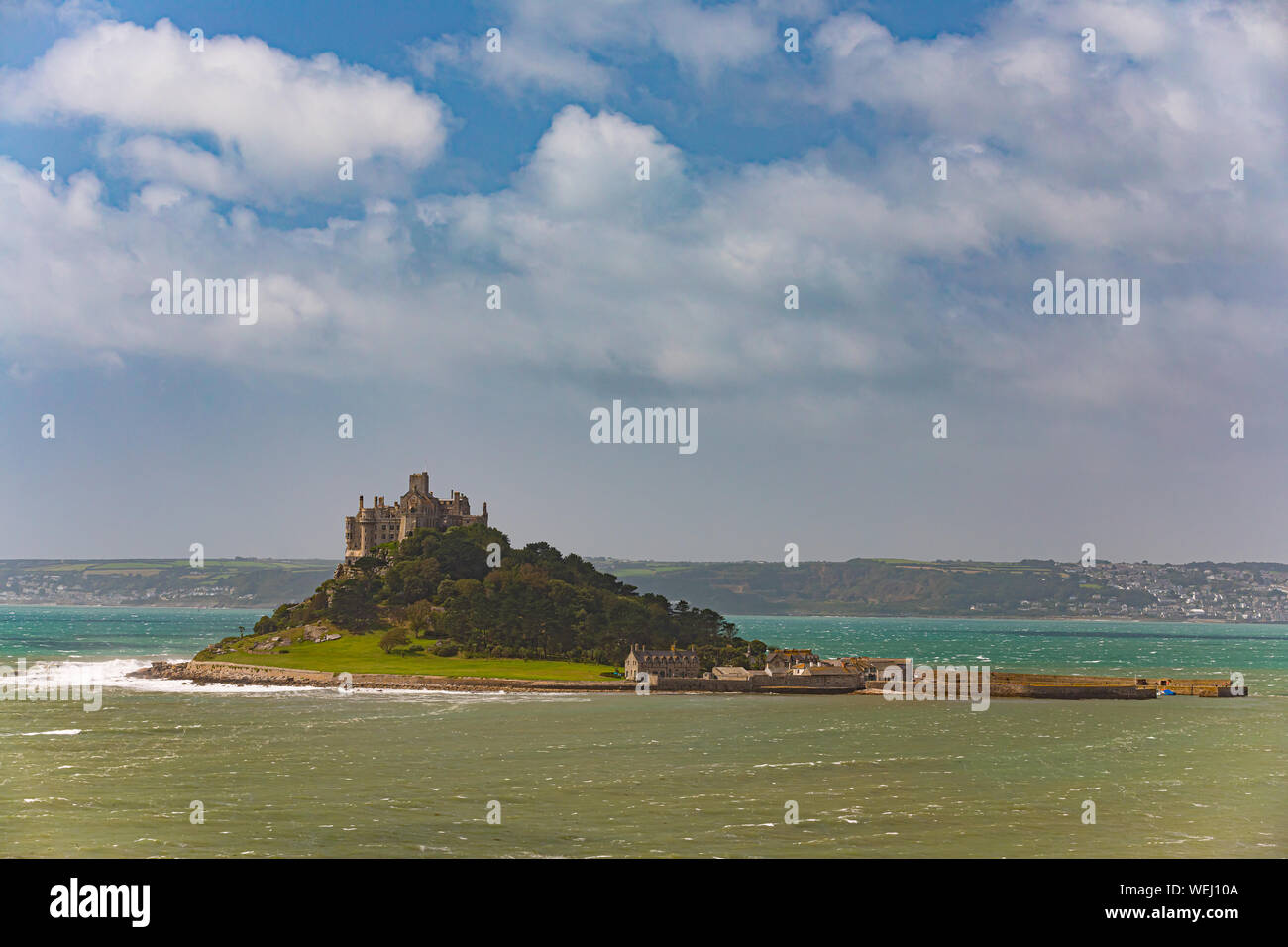 Tidal island in mounts bay hi-res stock photography and images - Alamy